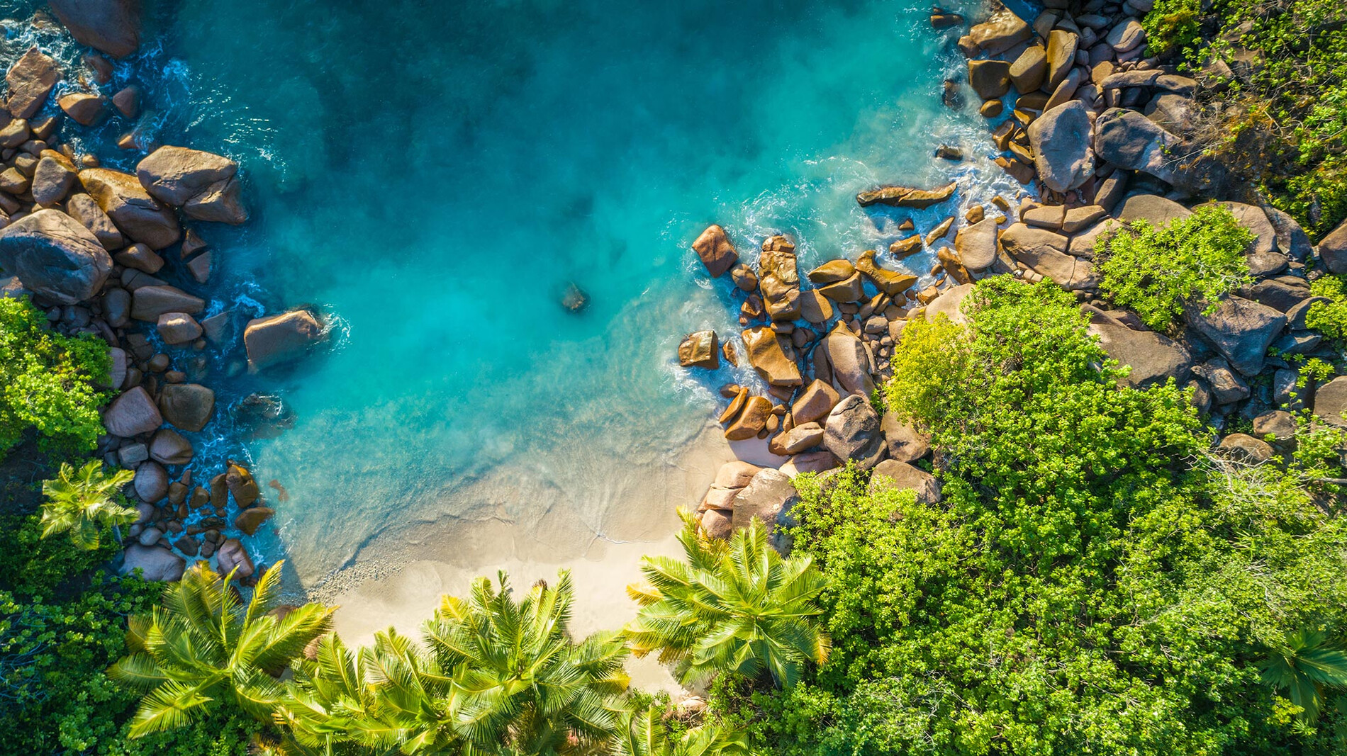 Seychelles Travel Guide | Best Time to Go and What to Do
